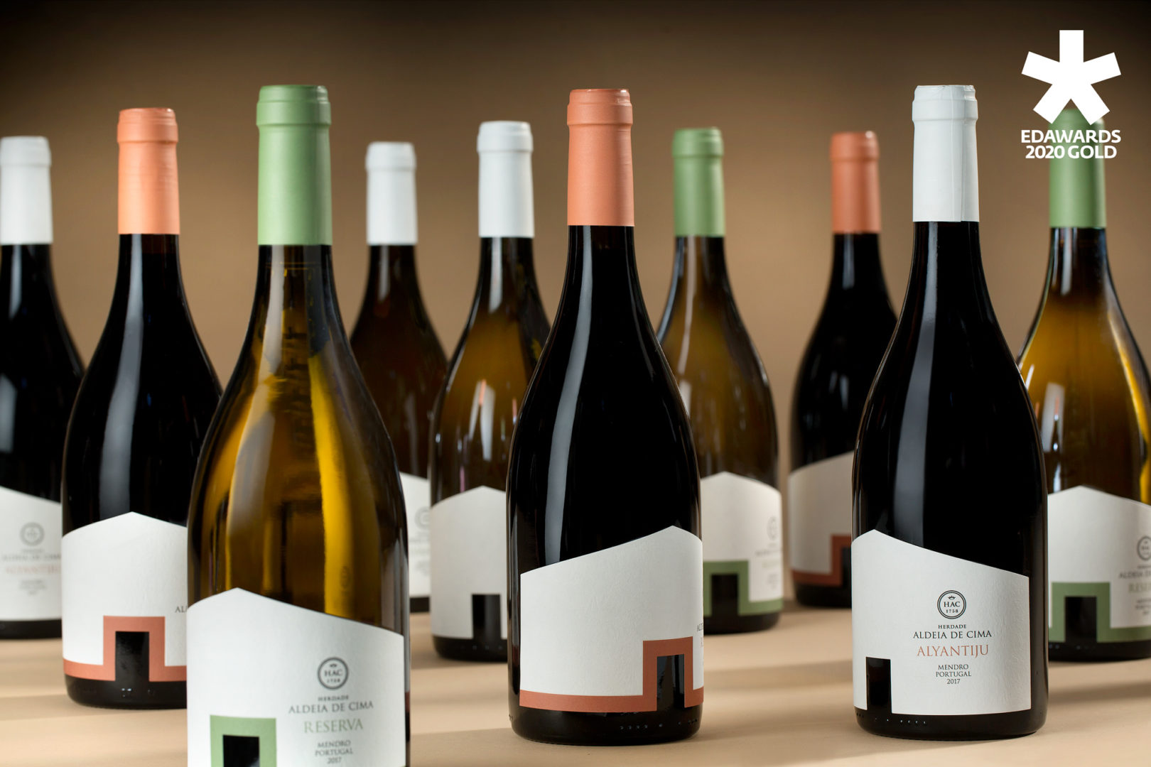 Herdade Aldeia de Cima vence Ouro nos European Design Awards - Grandes ... Herdade Aldeia de Cima vence Ouro nos European Design Awards - Grandes ...
